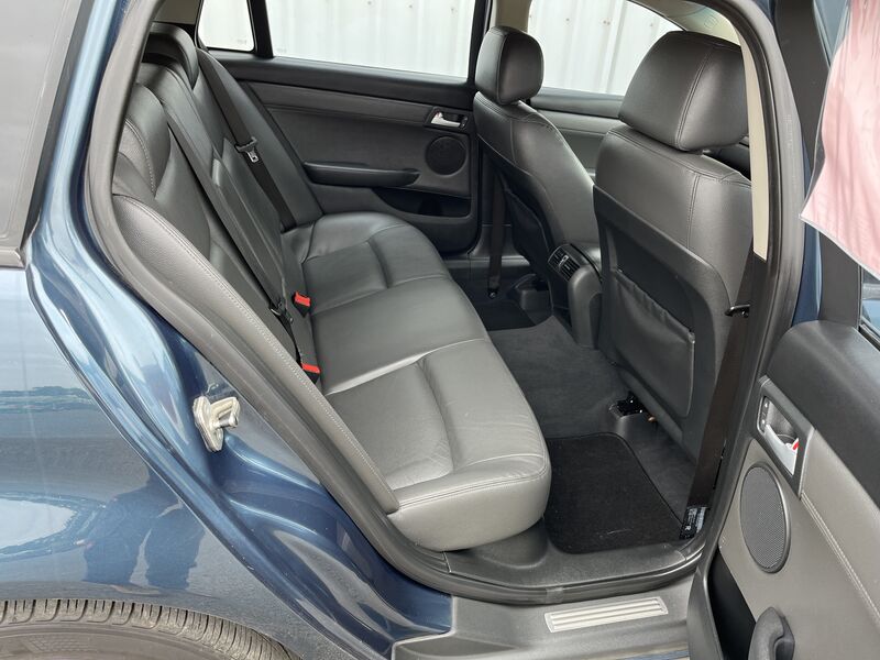 HOLDEN VE COMMODORE INTERNATIONAL SPORTSWAGON - 2010 | Cudgee Cars Pty Ltd