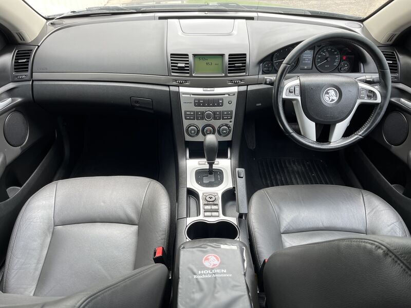 HOLDEN VE COMMODORE INTERNATIONAL SPORTSWAGON - 2010 | Cudgee Cars Pty Ltd