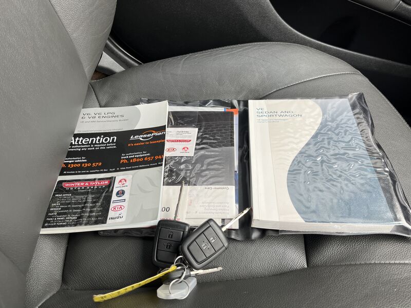 HOLDEN VE COMMODORE INTERNATIONAL SPORTSWAGON - 2010 | Cudgee Cars Pty Ltd