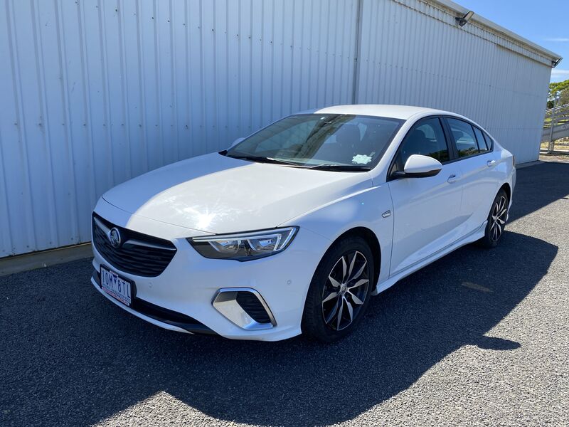 HOLDEN ZB COMMODORE RS - 2018 | Cudgee Cars Pty Ltd