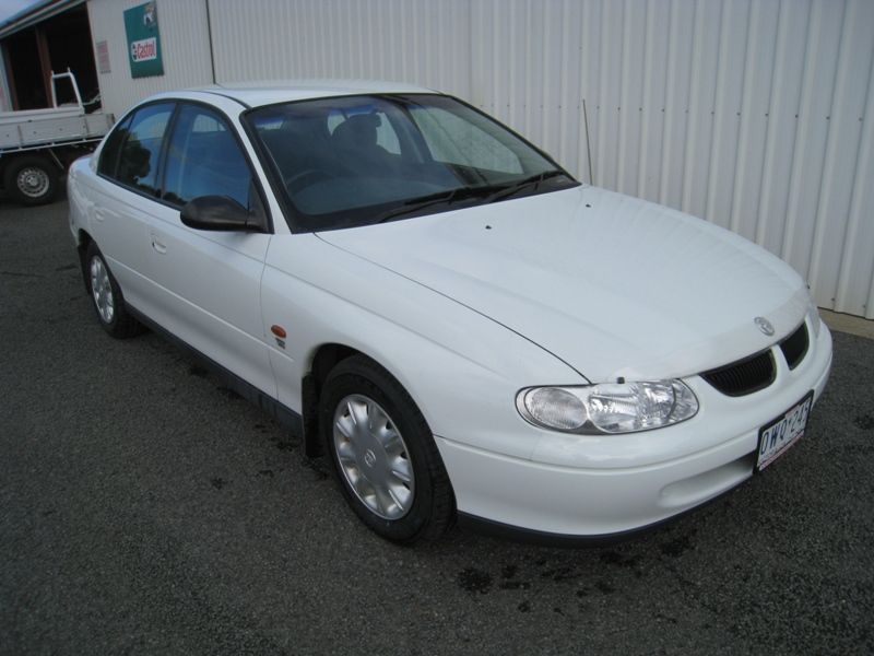 Holden VT Commodore Sedan - 1998 | Cudgee Cars Pty Ltd