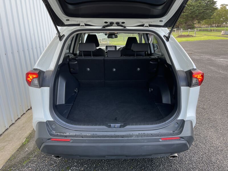 TOYOTA RAV-4 HYBRID GXL - 2019 | Cudgee Cars Pty Ltd